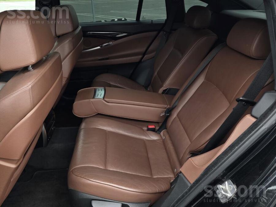 Black BMW 535 2010 in Riga, with an engine capacity of 3.00 L and mileage of 264 thousand km for 10990 €, photo 19 on AUTOMOTO.COM.LV