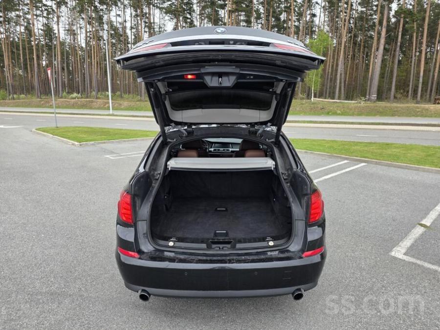Black BMW 535 2010 in Riga, with an engine capacity of 3.00 L and mileage of 264 thousand km for 10990 €, photo 24 on AUTOMOTO.COM.LV