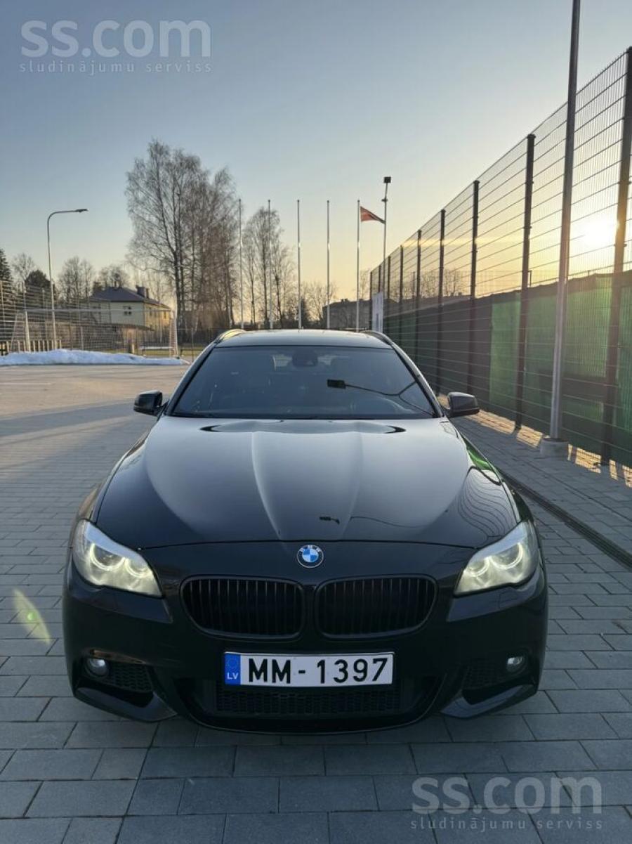 Black BMW 535 2010 in Riga, with an engine capacity of 3.00 L and mileage of 359 thousand km for 8900 €, photo 3 on AUTOMOTO.COM.LV