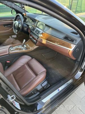 Black BMW 535 2010 in Riga, with an engine capacity of 3.00 L and mileage of 359 thousand km for 8900 €, photo 12 on AUTOMOTO.COM.LV