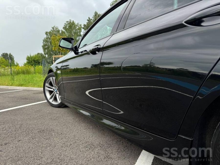 Black BMW 535 2010 in Riga, with an engine capacity of 3.00 L and mileage of 361 thousand km for 7950 €, photo 6 on AUTOMOTO.COM.LV