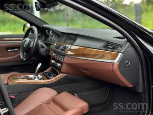 Black BMW 535 2010 in Riga, with an engine capacity of 3.00 L and mileage of 361 thousand km for 7950 €, photo 20 on AUTOMOTO.COM.LV