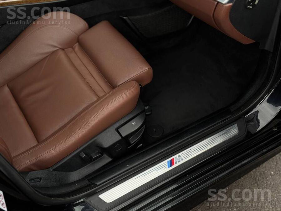 Black BMW 535 2010 in Riga, with an engine capacity of 3.00 L and mileage of 361 thousand km for 7950 €, photo 22 on AUTOMOTO.COM.LV
