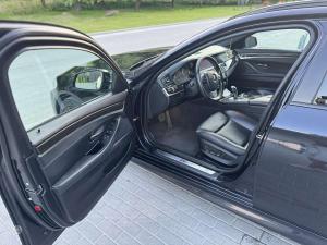 Black BMW 535 2010 in Klaipeda, with an engine capacity of 3.00 L and mileage of 278 thousand km for 9800 €, photo 12 on AUTOMOTO.COM.LV