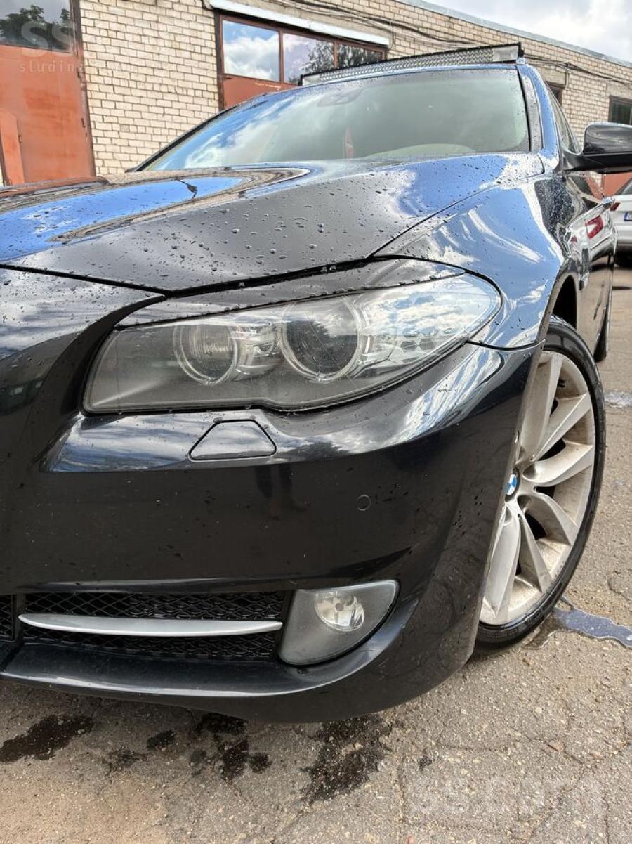 Melns BMW 535 2010 Rīga, ar dzinēja tilpumu 3.50 L un nobraukumu 257 tūkst. km par 9000 €, foto 14 vietnē AUTOMOTO.COM.LV