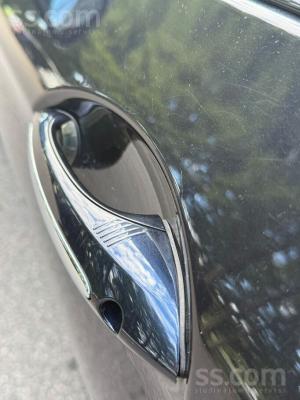 Black BMW 535 2010 in Riga, with an engine capacity of 3.00 L and mileage of 0 thousand km for 10500 €, photo 13 on AUTOMOTO.COM.LV