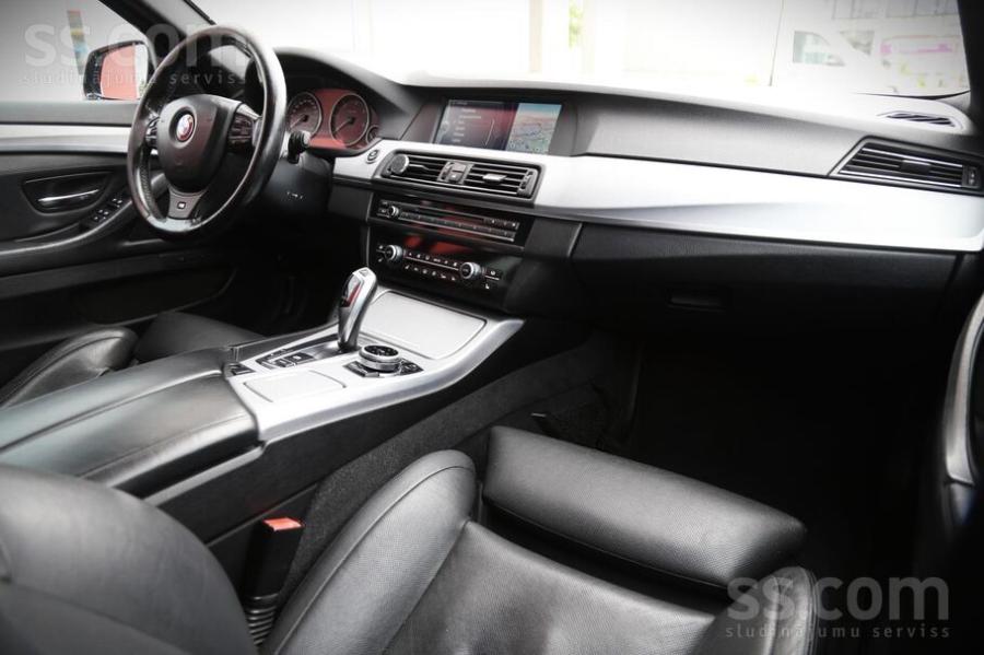 Black BMW 535 2010 in Riga, with an engine capacity of 3.00 L and mileage of 380 thousand km for 9495 €, photo 12 on AUTOMOTO.COM.LV