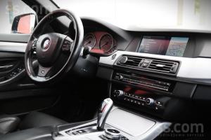 Black BMW 535 2010 in Riga, with an engine capacity of 3.00 L and mileage of 380 thousand km for 9495 €, photo 13 on AUTOMOTO.COM.LV