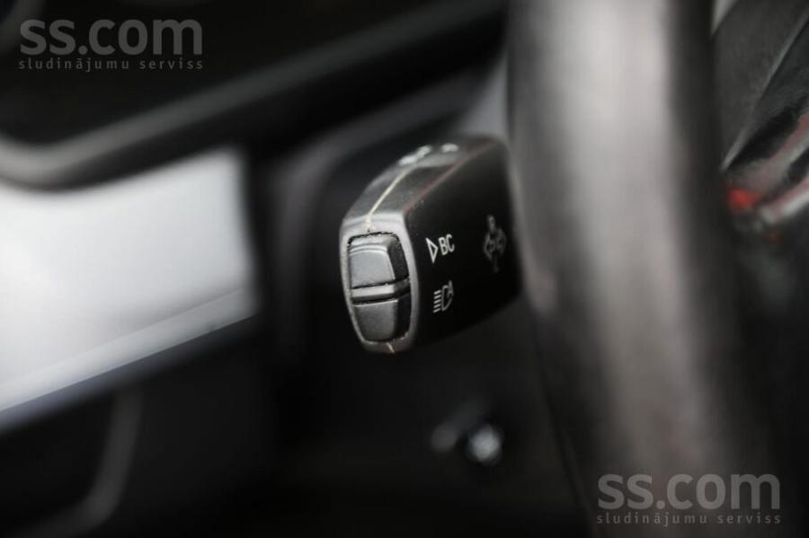 Black BMW 535 2010 in Riga, with an engine capacity of 3.00 L and mileage of 380 thousand km for 9495 €, photo 19 on AUTOMOTO.COM.LV
