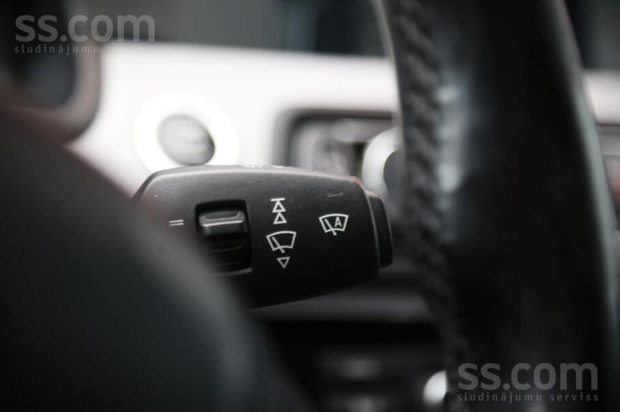 Black BMW 535 2010 in Riga, with an engine capacity of 3.00 L and mileage of 380 thousand km for 9495 €, photo 20 on AUTOMOTO.COM.LV