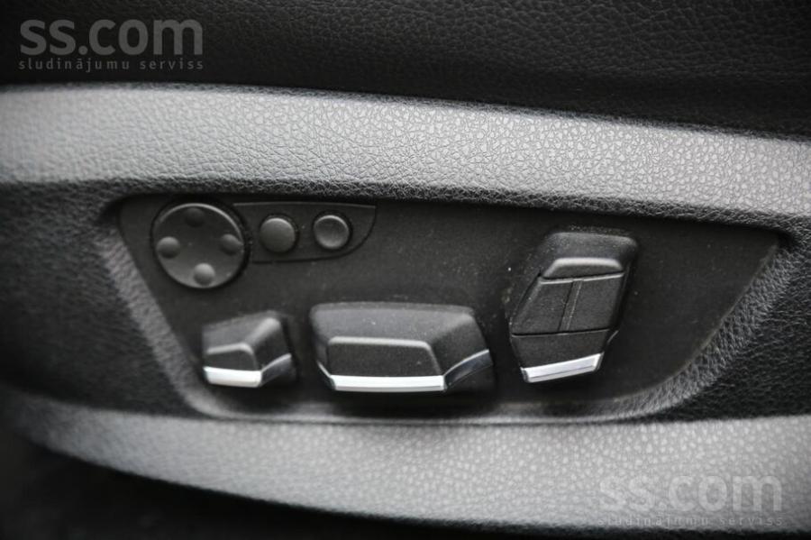 Black BMW 535 2010 in Riga, with an engine capacity of 3.00 L and mileage of 380 thousand km for 9495 €, photo 21 on AUTOMOTO.COM.LV