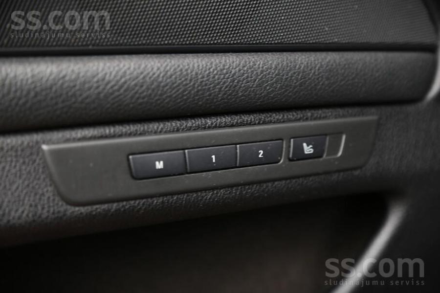 Black BMW 535 2010 in Riga, with an engine capacity of 3.00 L and mileage of 380 thousand km for 9495 €, photo 22 on AUTOMOTO.COM.LV