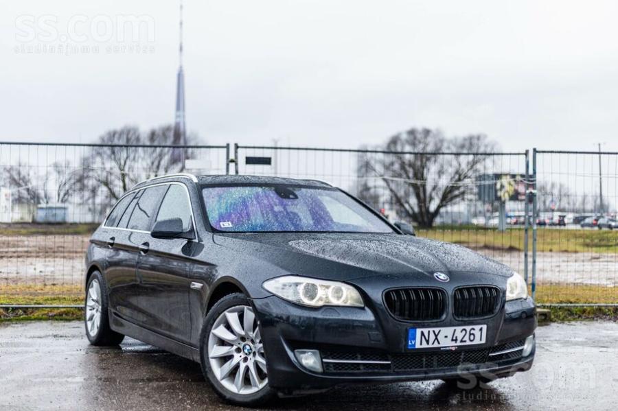 Black BMW 535 2011 in Riga, with an engine capacity of 3.00 L and mileage of 295 thousand km for 11490 €, photo 2 on AUTOMOTO.COM.LV