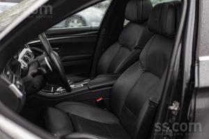 Black BMW 535 2011 in Riga, with an engine capacity of 3.00 L and mileage of 295 thousand km for 11490 €, photo 12 on AUTOMOTO.COM.LV