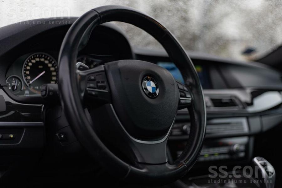 Black BMW 535 2011 in Riga, with an engine capacity of 3.00 L and mileage of 295 thousand km for 11490 €, photo 14 on AUTOMOTO.COM.LV