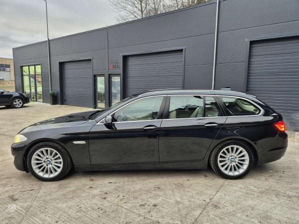 Black BMW 535 2011 in Utena, with an engine capacity of 2.99 L and mileage of 345 thousand km for 7990 €, photo 5 on AUTOMOTO.COM.LV