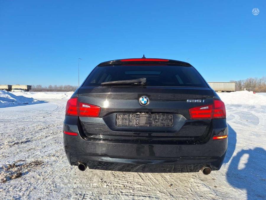 Black BMW 535 2011 in Panevezys, with an engine capacity of 2.98 L and mileage of 245 thousand km for 8500 €, photo 5 on AUTOMOTO.COM.LV