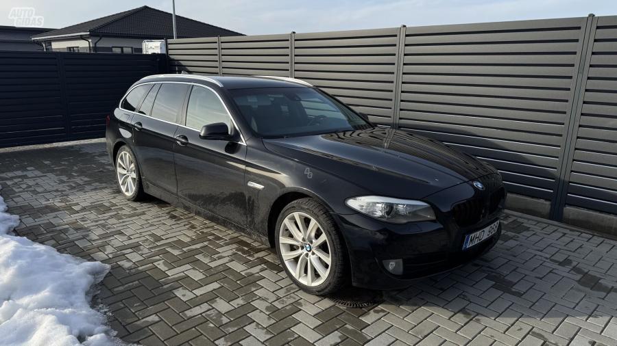 Black BMW 535 2011 in Klaipeda, with an engine capacity of 3.00 L and mileage of 350 thousand km for 8999 €, photo 10 on AUTOMOTO.COM.LV