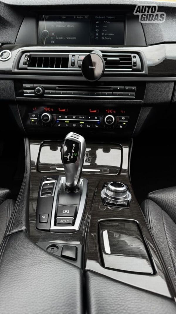 Black BMW 535 2011 in Klaipeda, with an engine capacity of 3.50 L and mileage of 350 thousand km for 8900 €, photo 4 on AUTOMOTO.COM.LV