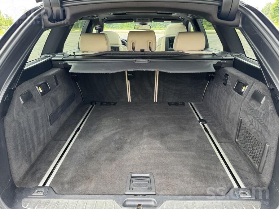 Black BMW 535 2011 in Riga, with an engine capacity of 3.00 L and mileage of 0 thousand km for 7550 €, photo 33 on AUTOMOTO.COM.LV