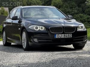 Black BMW 535 2011 in Riga, with an engine capacity of 3.00 L and mileage of 345 thousand km for 9150 €, photo 3 on AUTOMOTO.COM.LV