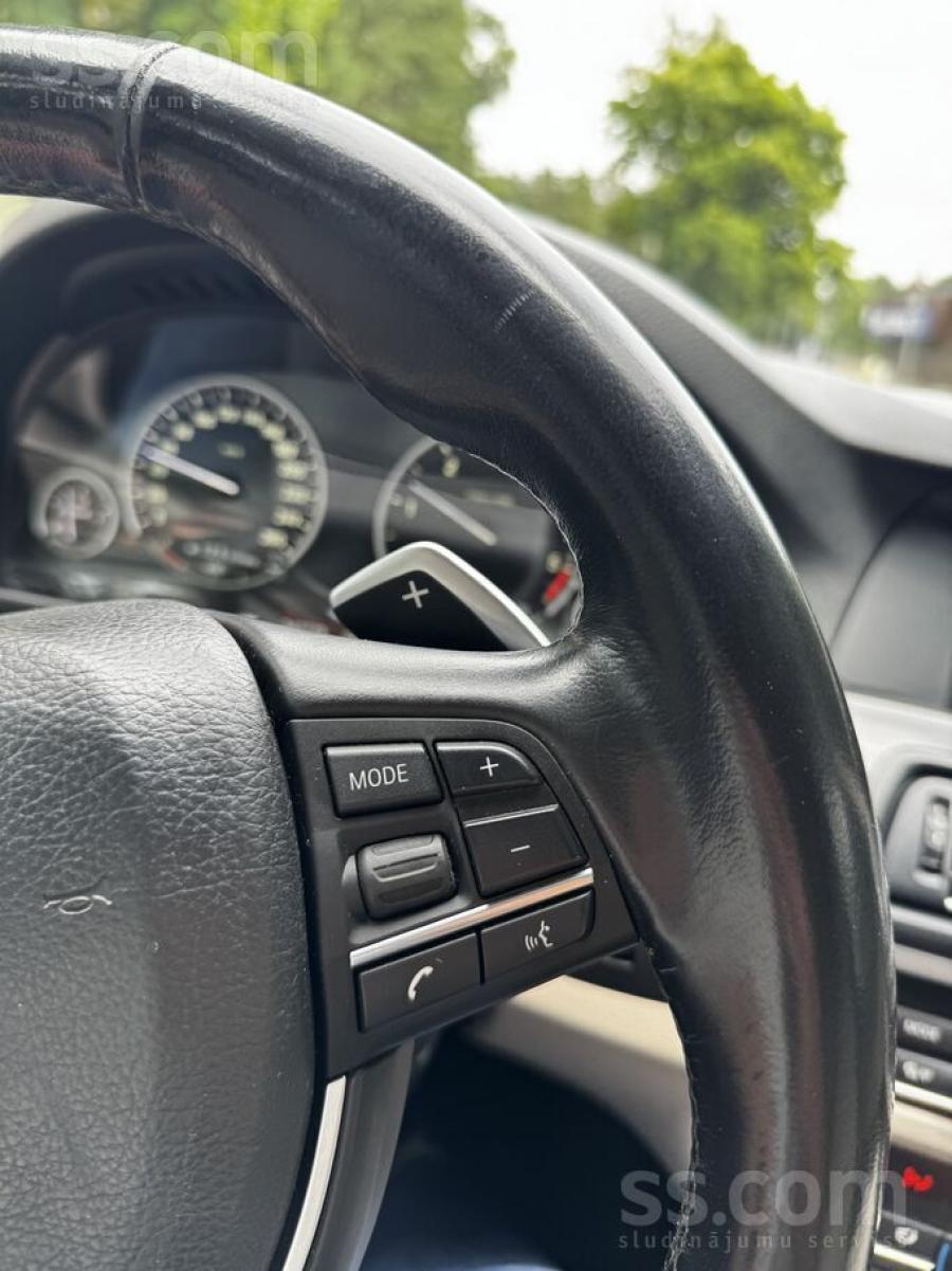 Black BMW 535 2011 in Riga, with an engine capacity of 3.00 L and mileage of 345 thousand km for 9150 €, photo 17 on AUTOMOTO.COM.LV