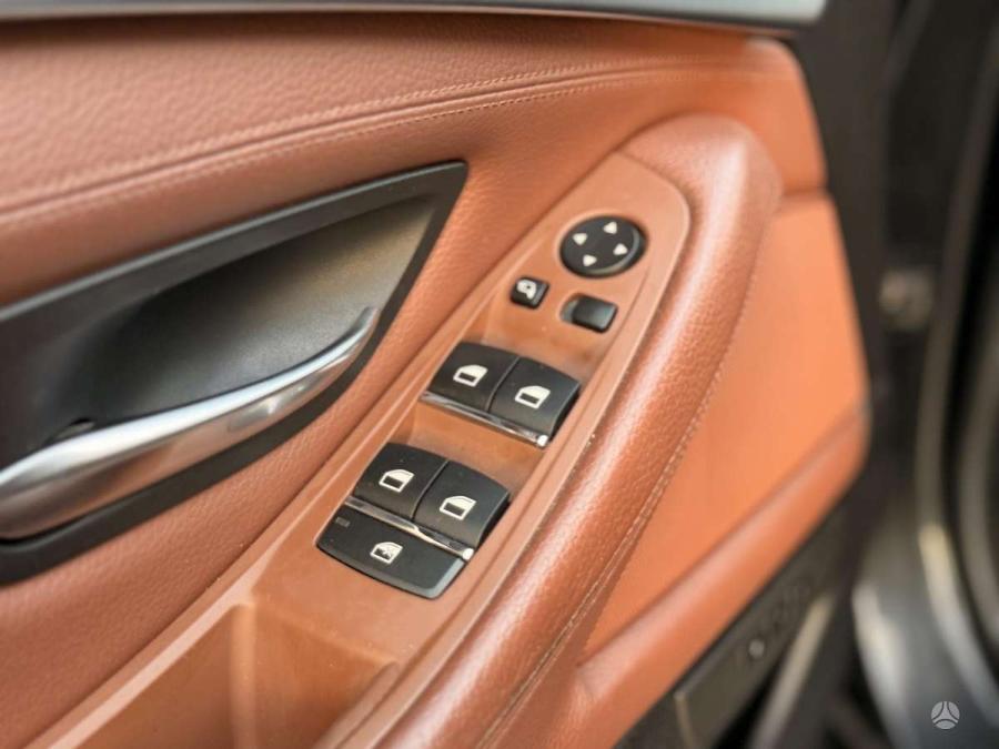 Черный БМВ 535 2011 в Вильнюс, объемом двигателя 2.99 л и пробегом 270 тыс. км за 8800 €, фото 28 на AUTOMOTO.COM.LV