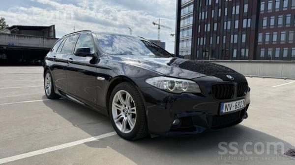 Black BMW 535 2011 in Riga, with an engine capacity of 3.00 L and mileage of 318 thousand km for 10900 €, photo 2 on AUTOMOTO.COM.LV