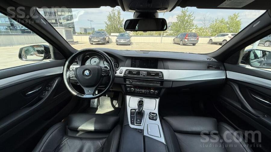 Black BMW 535 2011 in Riga, with an engine capacity of 3.00 L and mileage of 318 thousand km for 10900 €, photo 5 on AUTOMOTO.COM.LV