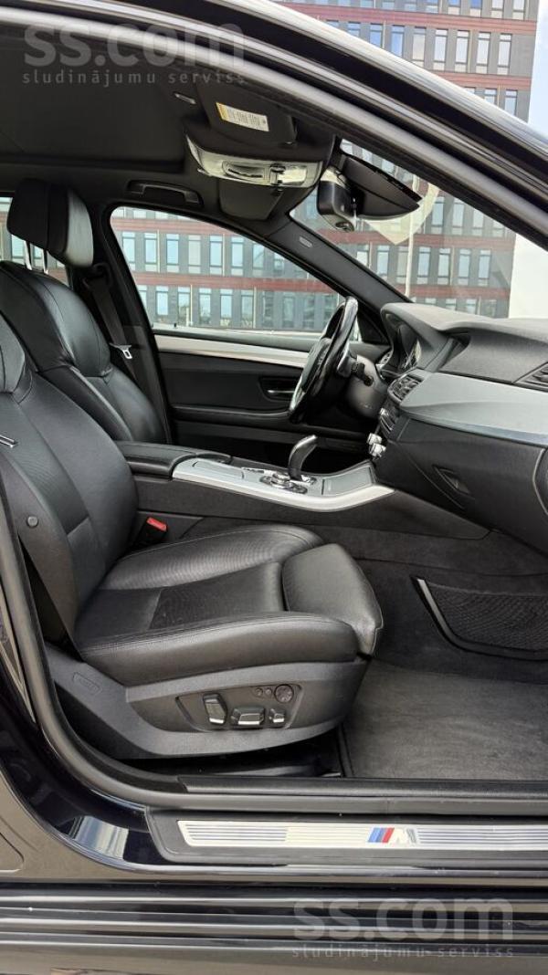 Black BMW 535 2011 in Riga, with an engine capacity of 3.00 L and mileage of 318 thousand km for 10900 €, photo 7 on AUTOMOTO.COM.LV