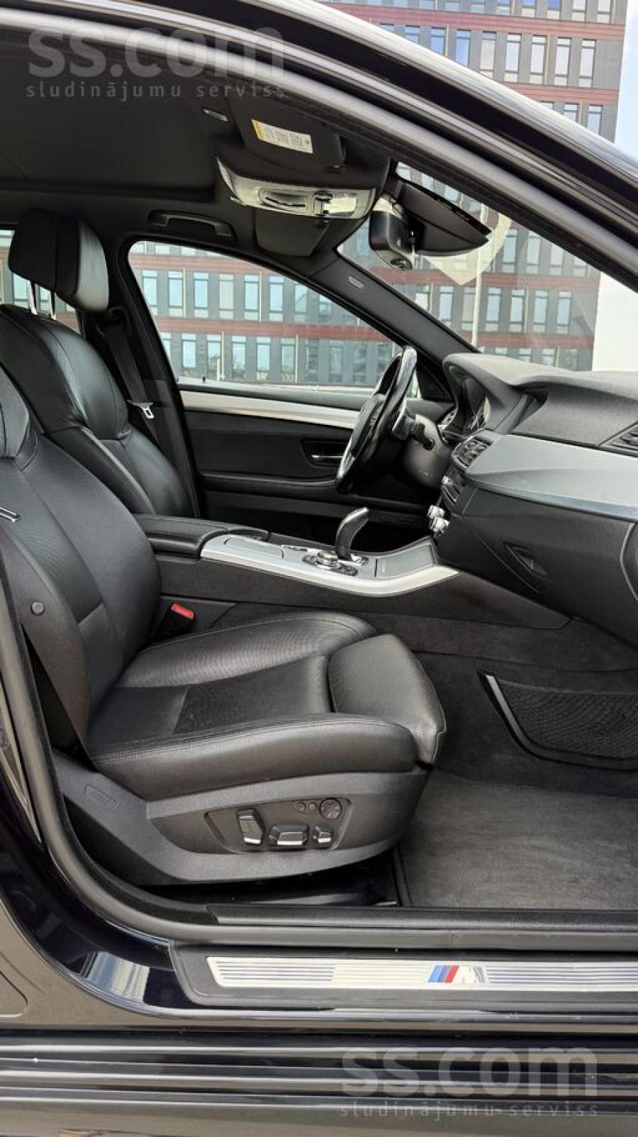 Black BMW 535 2011 in Riga, with an engine capacity of 3.00 L and mileage of 318 thousand km for 10900 €, photo 8 on AUTOMOTO.COM.LV