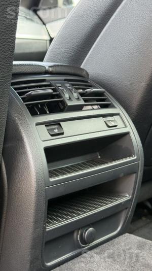 Black BMW 535 2011 in Riga, with an engine capacity of 3.00 L and mileage of 318 thousand km for 10900 €, photo 12 on AUTOMOTO.COM.LV