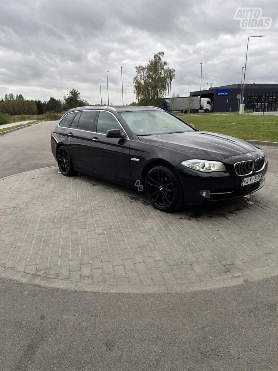 Black BMW 535 2011 in Vilnius, with an engine capacity of 3.00 L and mileage of 240 thousand km for 10250 €, photo 6 on AUTOMOTO.COM.LV