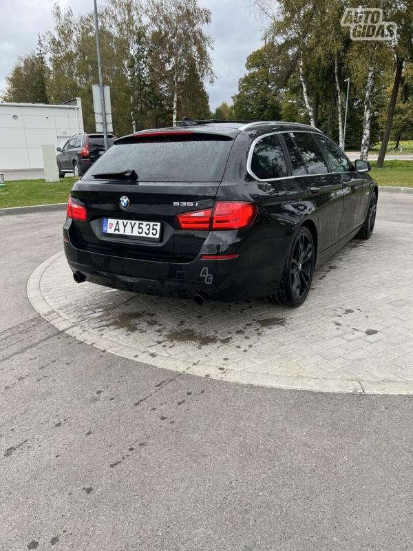 BMW 535 2011 in Vilnius on AUTOMOTO.COM.LV Black BMW 535 2011 in Vilnius, with an engine capacity of 3.00 L and mileage of 240 thousand km for 10250 €, photo 8 on AUTOMOTO.COM.LV