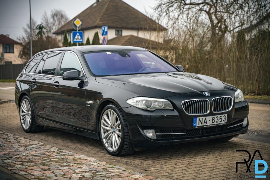 Black BMW 535 2012 in Riga, with an engine capacity of 3.00 L and mileage of 398 thousand km for 8990 €, photo 3 on AUTOMOTO.COM.LV