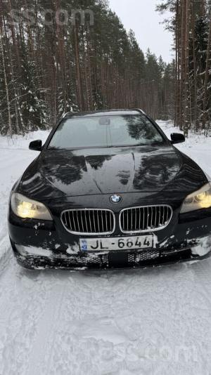 Black BMW 535 2012 in Riga, with an engine capacity of 3.00 L and mileage of 388 thousand km for 9500 €, photo 4 on AUTOMOTO.COM.LV