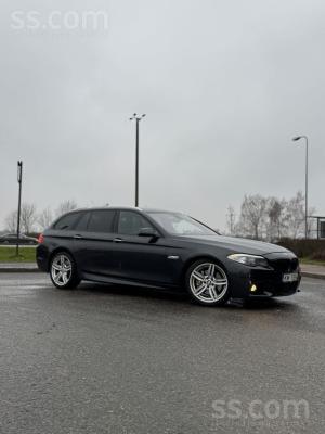Black BMW 535 2012 in Riga, with an engine capacity of 3.00 L and mileage of 300 thousand km for 11590 €, photo 5 on AUTOMOTO.COM.LV