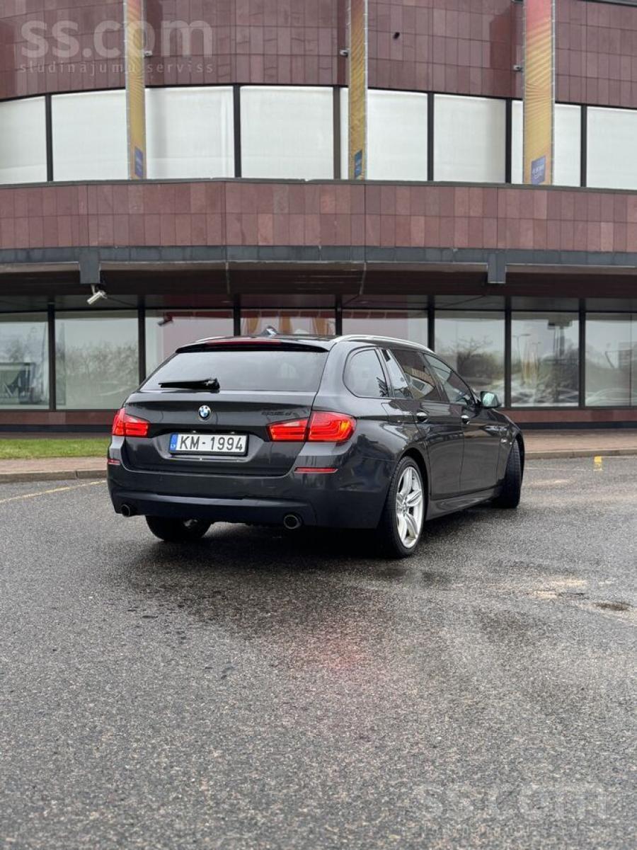 Black BMW 535 2012 in Riga, with an engine capacity of 3.00 L and mileage of 300 thousand km for 11590 €, photo 7 on AUTOMOTO.COM.LV