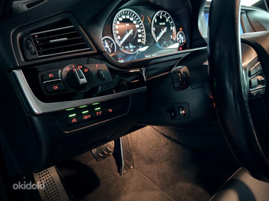 Black BMW 535 2012 in Tallinn, with an engine capacity of 3.00 L and mileage of 268 thousand km for 14999 €, photo 13 on AUTOMOTO.COM.LV