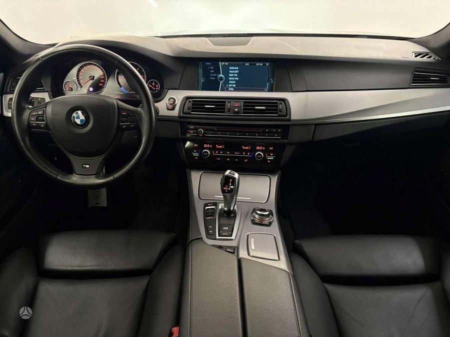 Black BMW 535 2012 in Marijampole, with an engine capacity of 2.99 L and mileage of 237 thousand km for 9999 €, photo 6 on AUTOMOTO.COM.LV