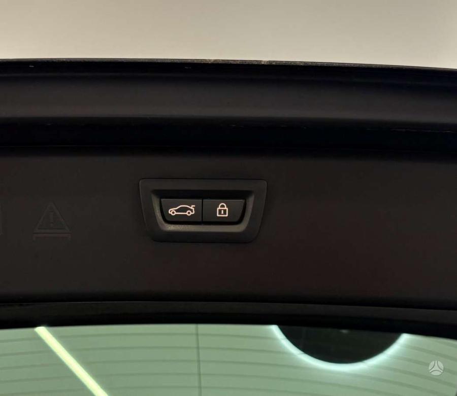Black BMW 535 2012 in Marijampole, with an engine capacity of 2.99 L and mileage of 237 thousand km for 9999 €, photo 13 on AUTOMOTO.COM.LV