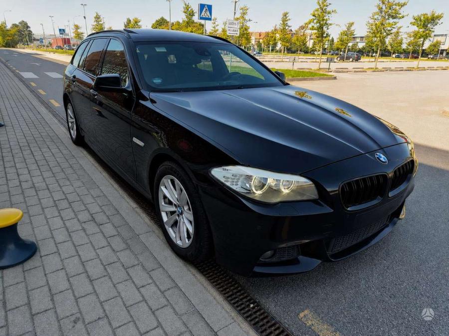 Black BMW 535 2012 in Klaipeda, with an engine capacity of 2.99 L and mileage of 270 thousand km for 8500 €, photo 3 on AUTOMOTO.COM.LV