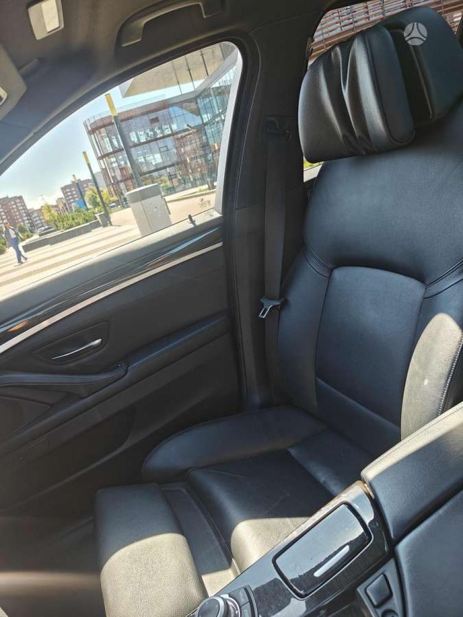 Black BMW 535 2012 in Klaipeda, with an engine capacity of 2.99 L and mileage of 270 thousand km for 8500 €, photo 14 on AUTOMOTO.COM.LV