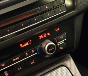 Black BMW 535 2012 in Marijampole, with an engine capacity of 2.99 L and mileage of 237 thousand km for 9450 €, photo 10 on AUTOMOTO.COM.LV