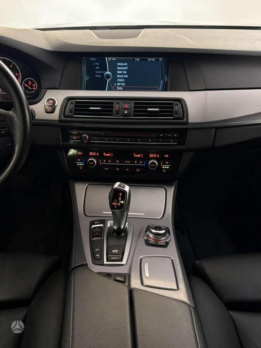 Black BMW 535 2012 in Marijampole, with an engine capacity of 2.99 L and mileage of 237 thousand km for 9450 €, photo 18 on AUTOMOTO.COM.LV