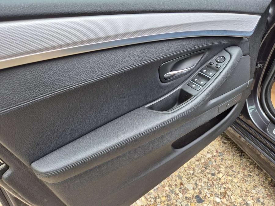 Melns BMW 535 2012 Utena, ar dzinēja tilpumu 2.99 L un nobraukumu 352 tūkst. km par 7990 €, foto 13 vietnē AUTOMOTO.COM.LV