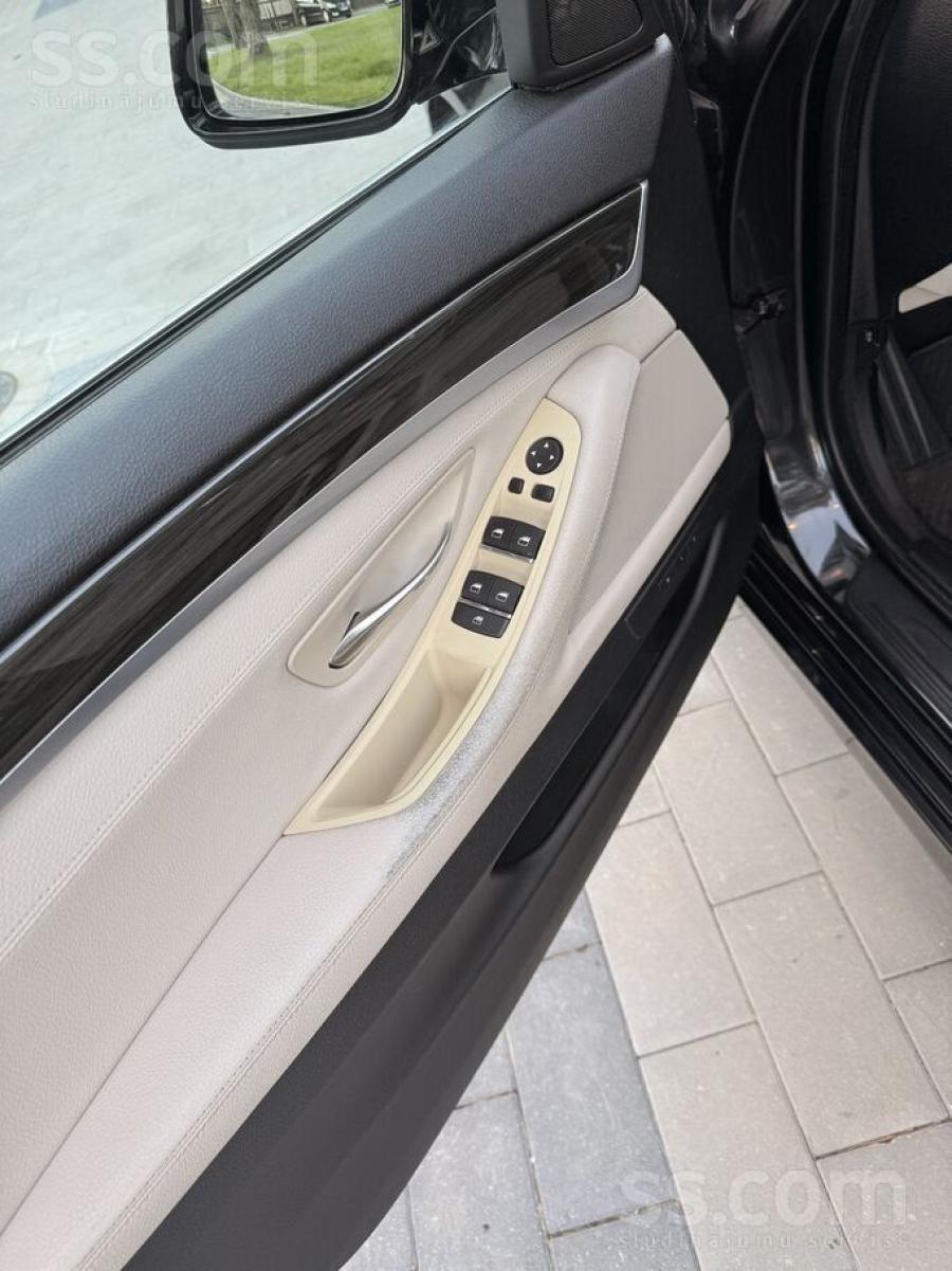 Black BMW 535 2012 in Ventspils, with an engine capacity of 3.00 L and mileage of 302 thousand km for 13000 €, photo 12 on AUTOMOTO.COM.LV