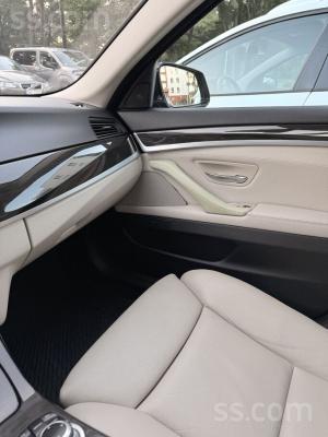 Black BMW 535 2012 in Ventspils, with an engine capacity of 3.00 L and mileage of 302 thousand km for 13000 €, photo 14 on AUTOMOTO.COM.LV