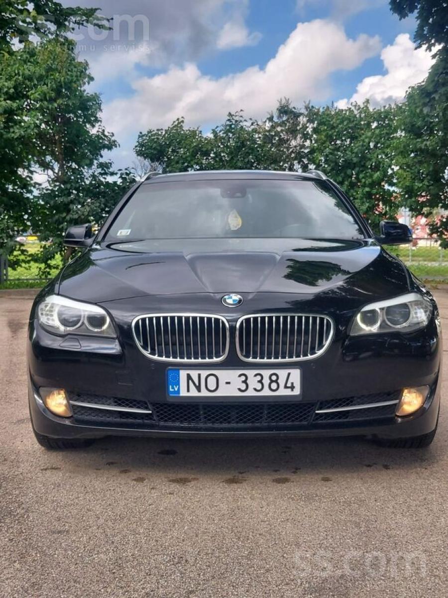 Black BMW 535 2012 in Riga, with an engine capacity of 3.00 L and mileage of 380 thousand km for 8555 €, photo 3 on AUTOMOTO.COM.LV