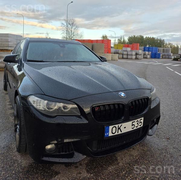Melns BMW 535 2012 Daugavpils, ar dzinēja tilpumu 3.00 L un nobraukumu 279 tūkst. km par 12990 €, foto 11 vietnē AUTOMOTO.COM.LV